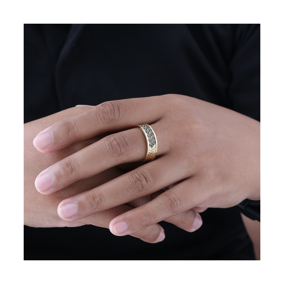 GOLD PVD 18K COATED SURGICAL STEEL RING BLACK CRYSTAL CHEVRON BAND